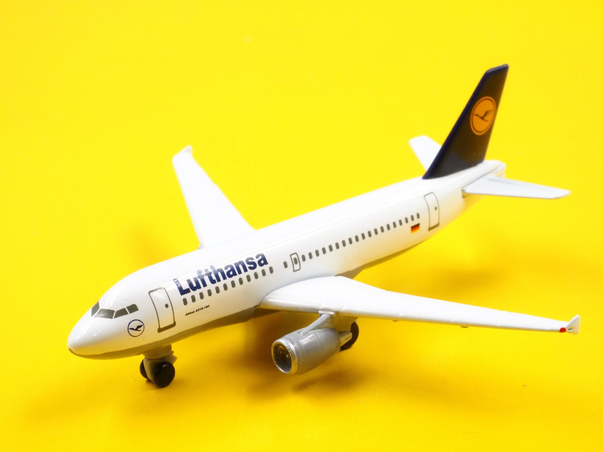 DIE-CAST MODEL — 🇩🇪 Lufthansa — Airbus A319 — Herpa — 1:500 — WITH ORI ...